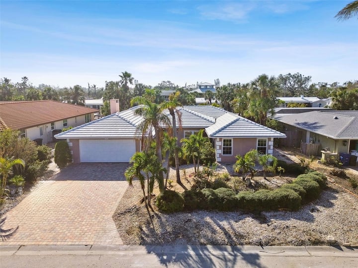 Amazing Location - Waterfront House In Siesta Key - Siesta Key, FL