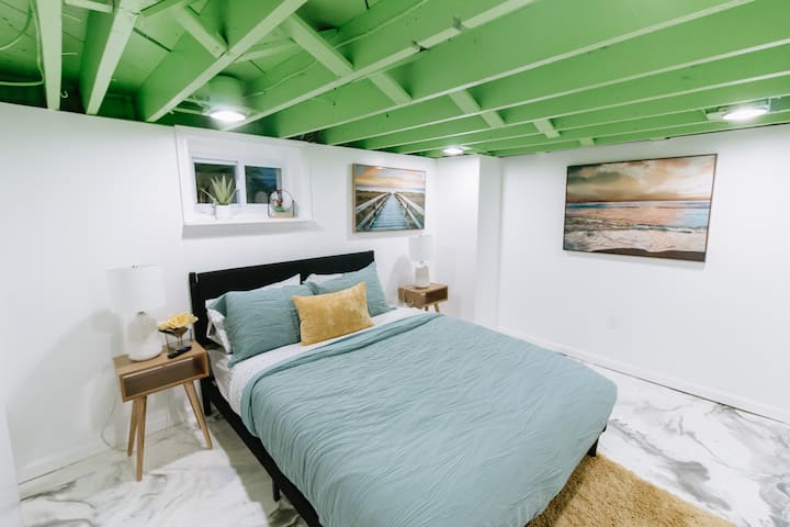 Prime Location|comfy|guest Suite| Spacious - Kansas City, MO