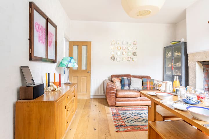 Private Attic Bedrooms With Own Shower Room. - Ilkley