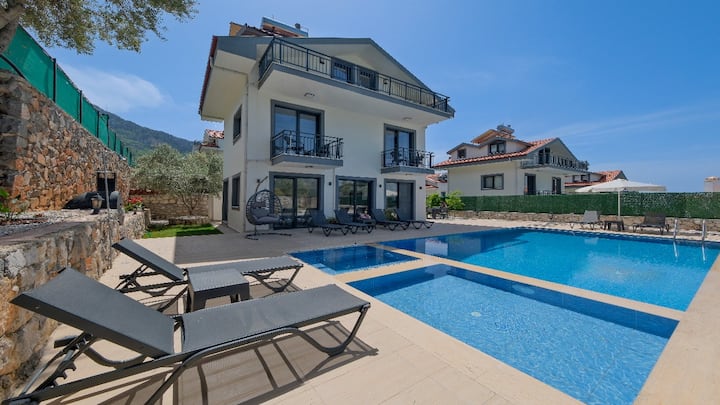 Fethiye ÖLüdeniz De ÖZel Havuzlu Müstakil Villa - Ölüdeniz