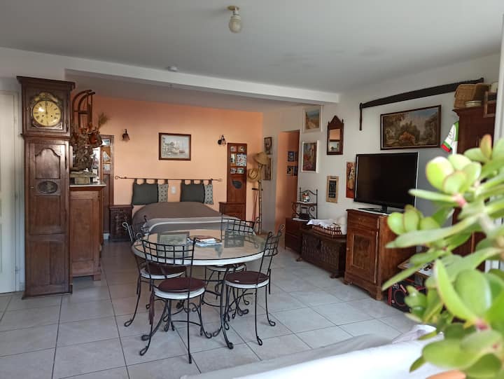 Chambre Brocante - Cyclotourisme - Vic-la-Gardiole