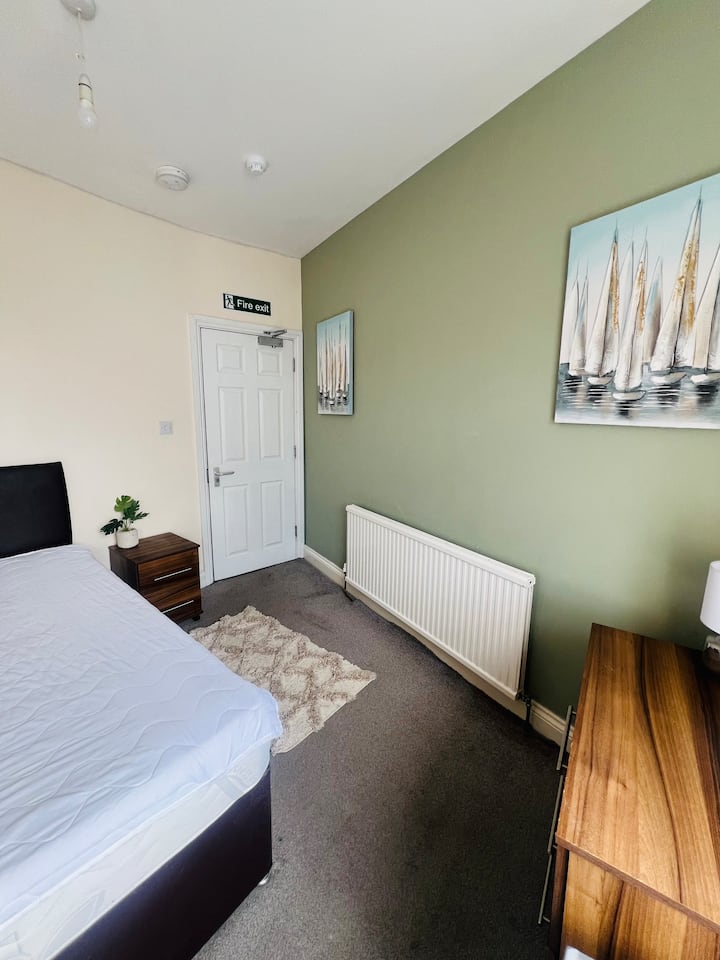 Basic Room For Worker/traveller - Ipswich