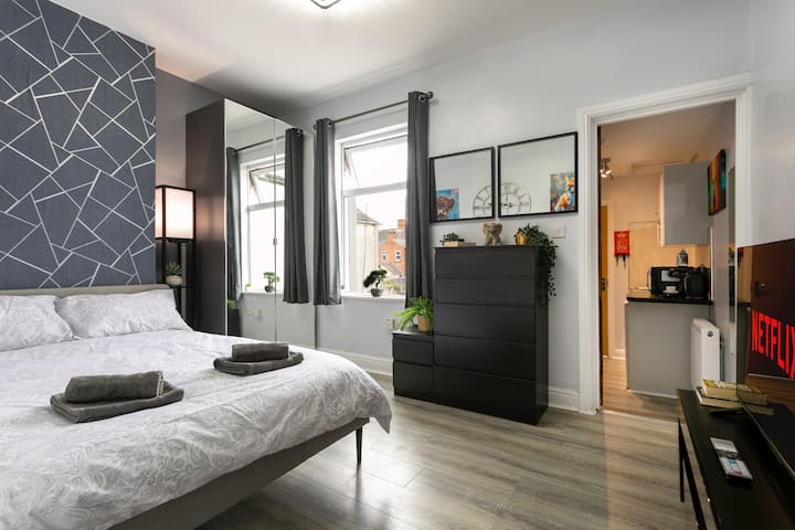 Stylish Luxury Leicester Studio Near City Centre! - Kirby Muxloe Castle