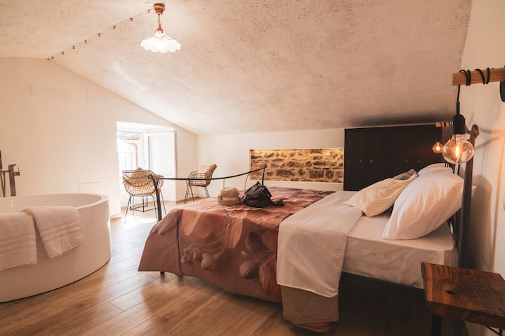 La Loggetta Fiorita -
Appartamento "Le Violette" - Foligno