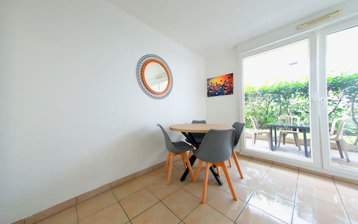 F3/f4 Neuf Centre Ville & Parking Pour Citadine - Straatsburg