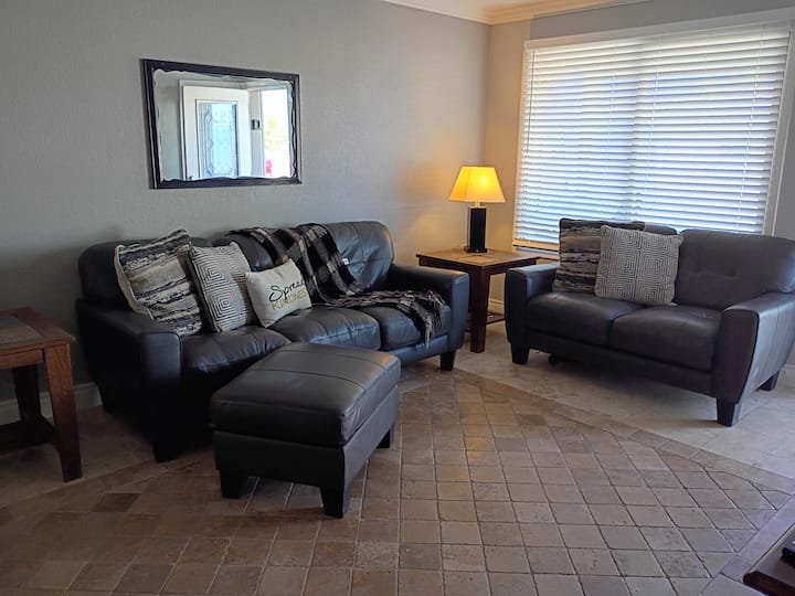 Spacious 4bed/2bath Tempe Home W/ Pool - Tempe, AZ