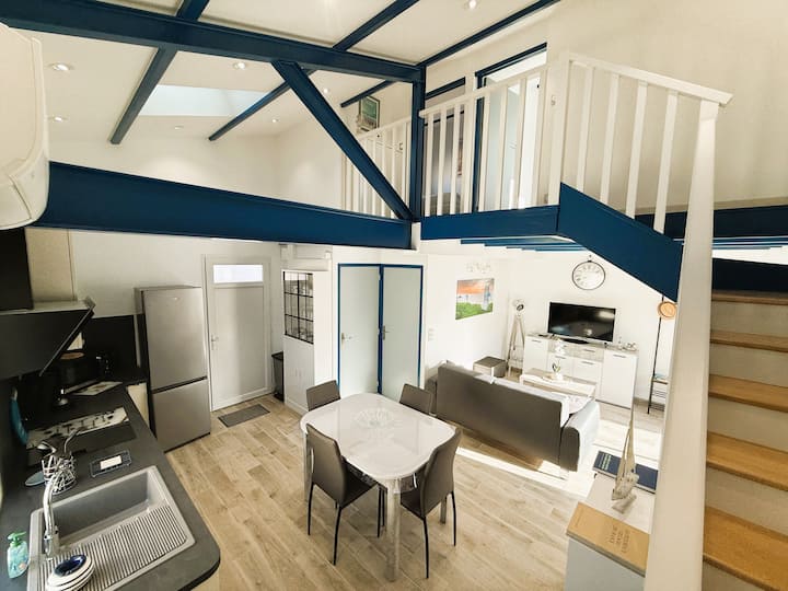 Au Bleu De La Mer - Charron