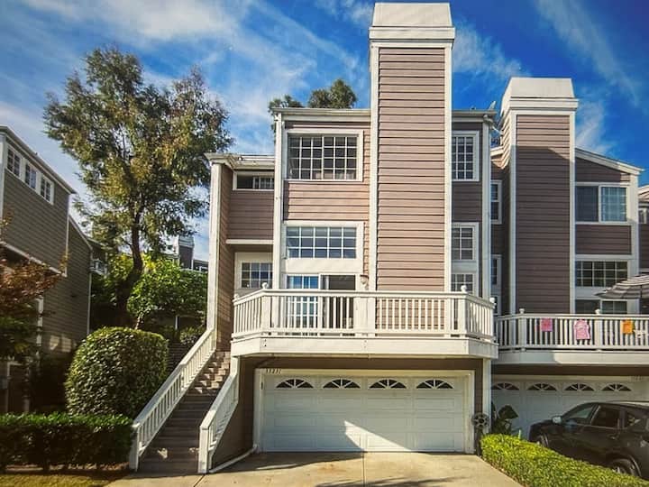 Beach Vibe Home In Dana Point - Dana Point, CA