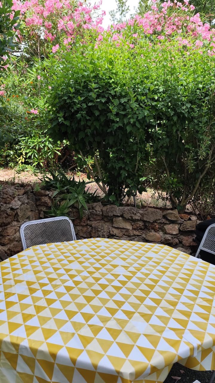 3 Pièces En Rez De Jardin - Antibes