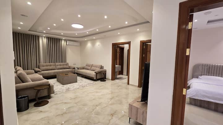 (شقه رقم 4) ثلاث غرف+صالة + مطبخ+ ثلاث دورات مياه - Saudi Arabia