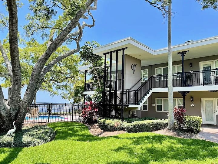 Waterfront, Downtown Dunedin. - Dunedin, FL