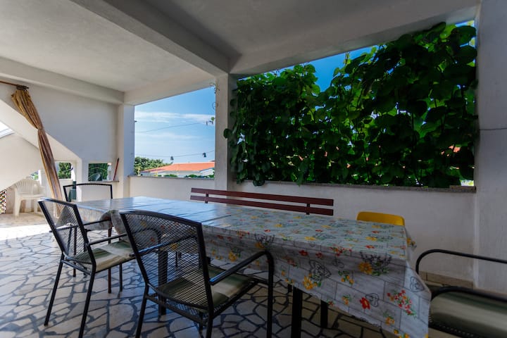 Apartman Br.4 Prvi Kat - Veglia