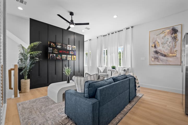 New Modern 2br | Rooftop, Views, Prime Location - Preston Hollow - Dallas