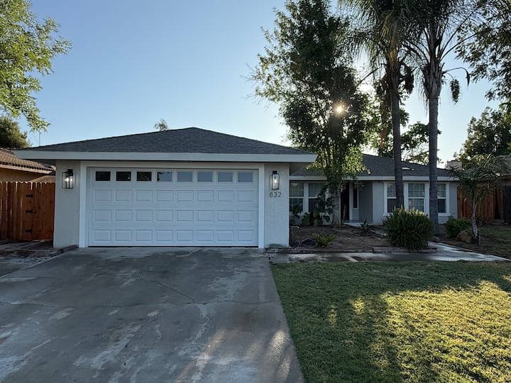 "Golden Retreat –3br/2ba Escape" - Madera, CA
