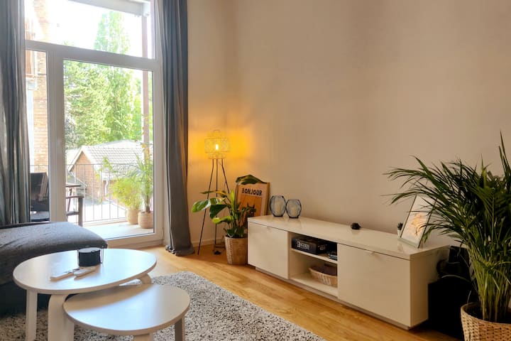 Moderne Wohnung Mit Altbaucharme - Aachen