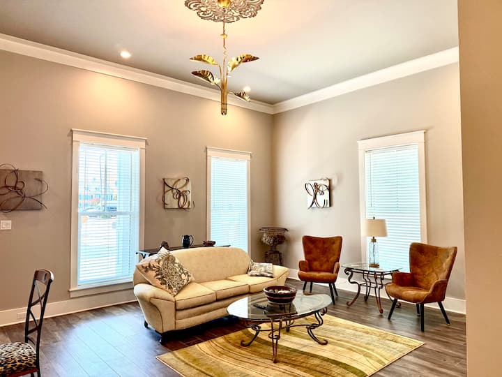 Near Beach & One Block To Casinos! Viva Biloxi - Biloxi, MS