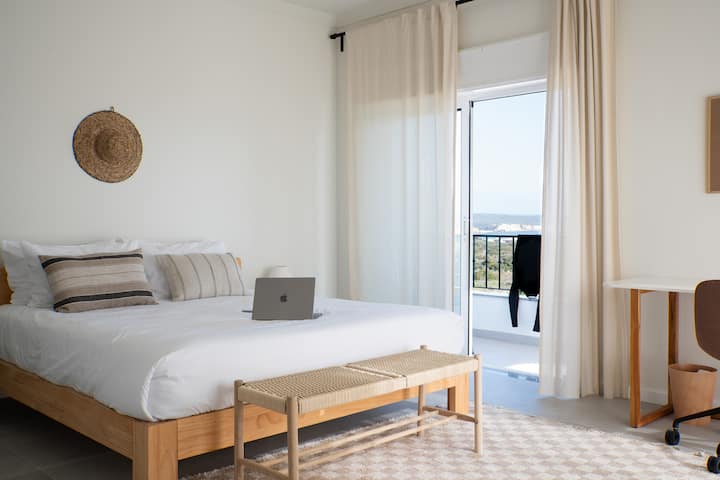 Master King Room + Sea View + Balcony - Sagres