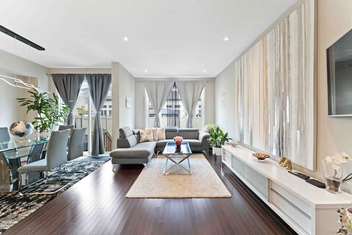 Orleans Peaceful 4br Townhome - Gatineau