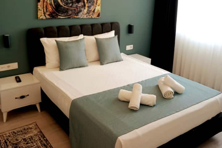 Konforun Zirvesi:balkonlu 1+1 - Antalya