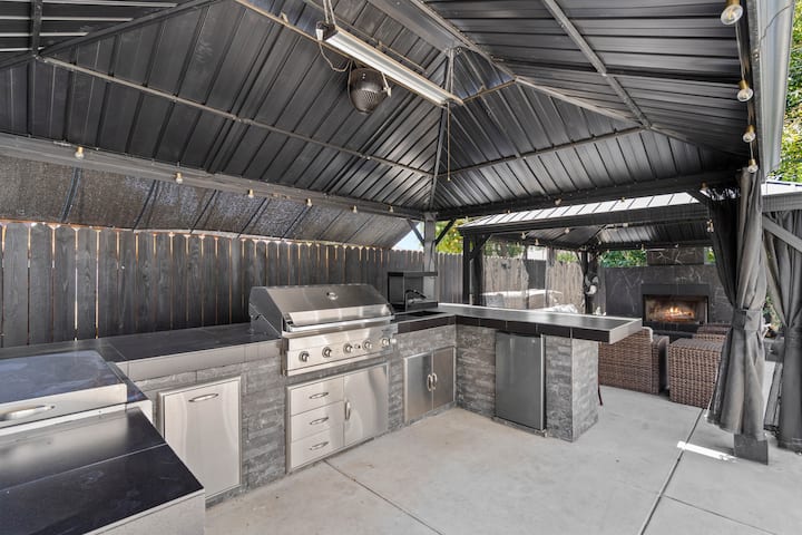 Wonderful Home Near Claremont! W/amazing Backyard! - Claremont