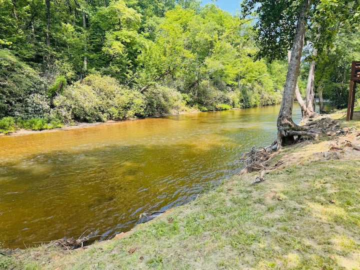 River Haven Gem Hideaway - Franklin, NC