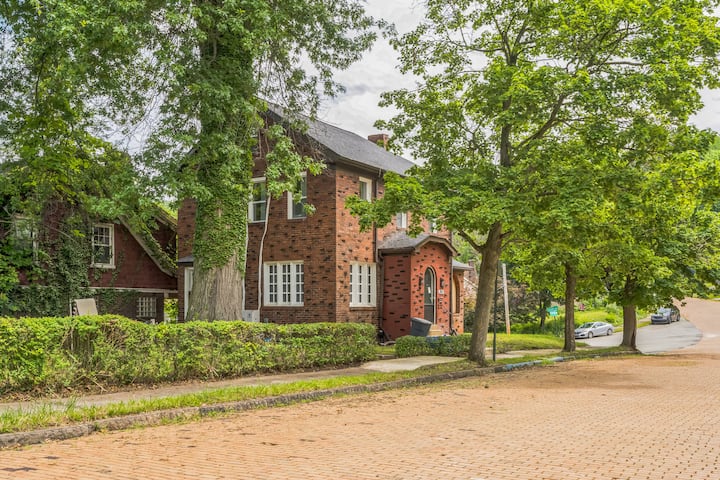 Where Classic Charm Meets Modern Serenity - Monroeville, PA