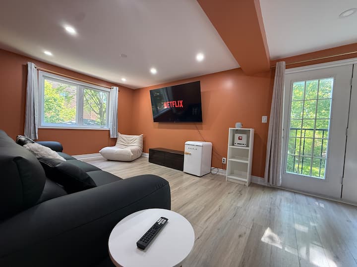 5br Country Escape W/ Game Zone - Vaughan