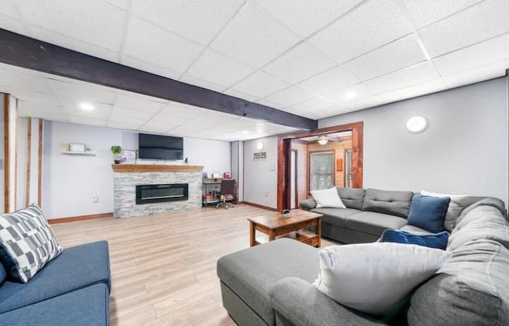 Peaceful 4 Bedroom Home Located Near Lake - Lake Wallenpaupack, PA