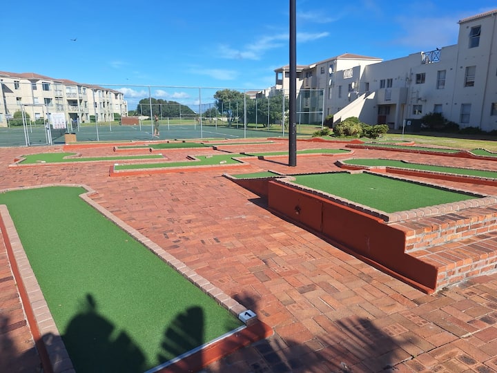 Hermanus Beach Club 143 - Hermanus