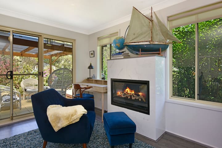4br Cottage W/ Firepit & Pool Table - Blackheath