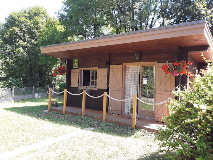 Chalet Bord De Seille, - Château-Chalon