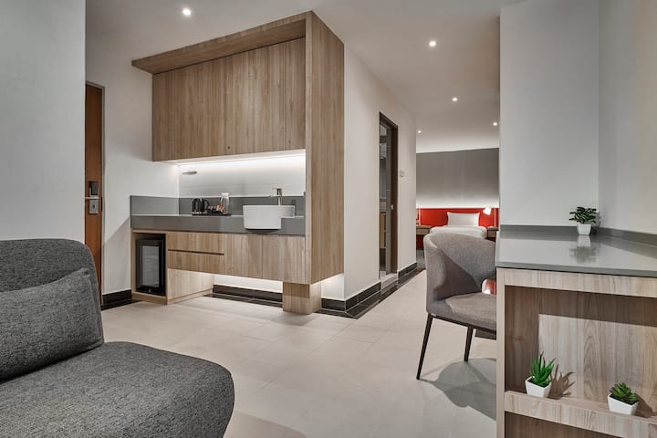 Newly Renovated Studio Stevens #2 (Double Room) - Clementi
