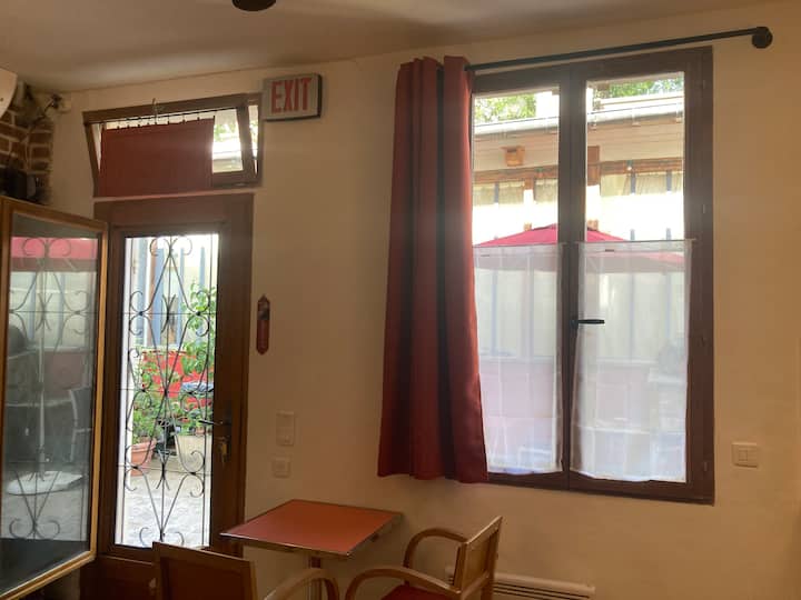 Charmant Studio Sur Cour. - ibis Paris Gare de Lyon Reuilly