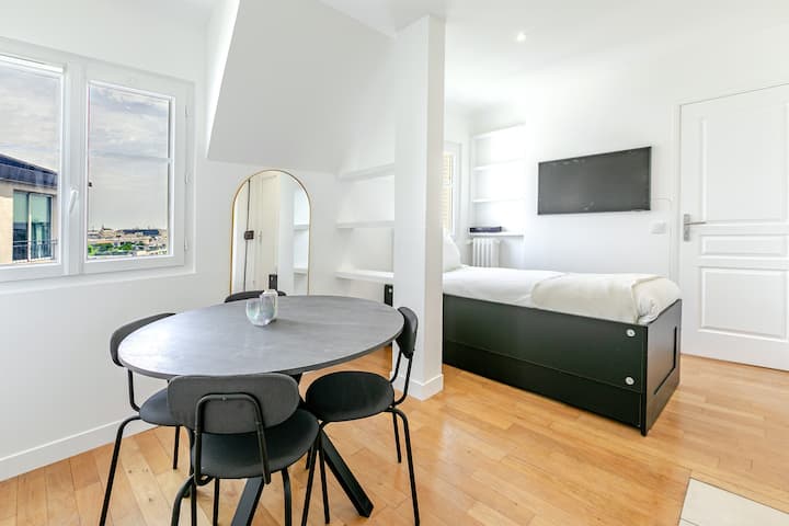 Séjour Tranquille Et Moderne à Neuilly - Neuilly-sur-Seine