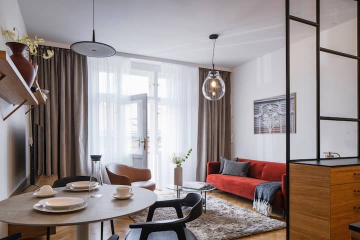 Balcony Sunset Over ŽIžkov Tower · Dream Stay - Prague