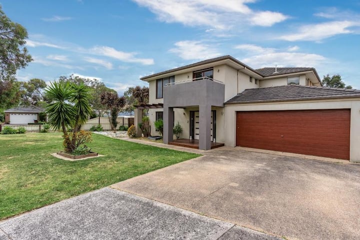 Haven Home Art Spring - Cranbourne