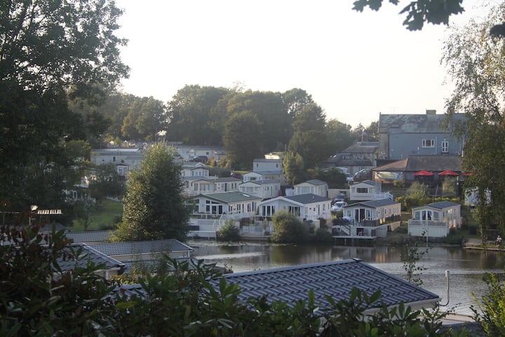 Hillside Retreat - 2 Bedrooms Sleeps 5 - Hastings