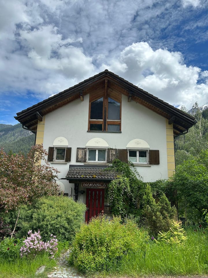 Art House Retreat: Single Bed Room - Lenzerheide