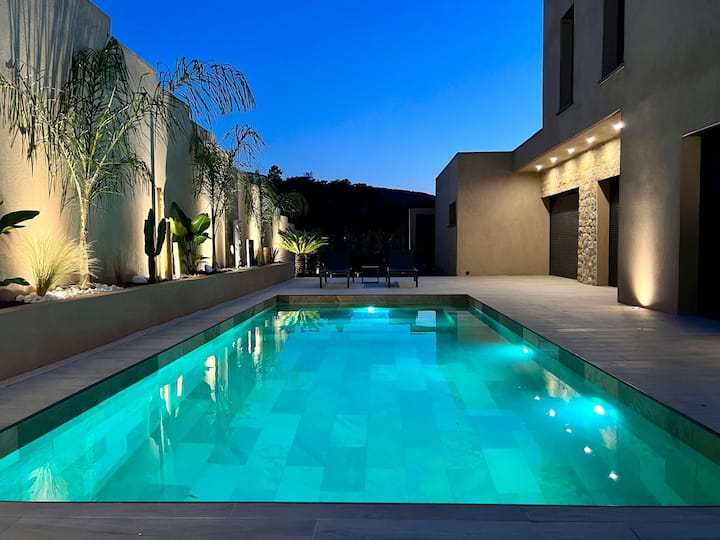 Villa Avec Piscine - Fréjus
