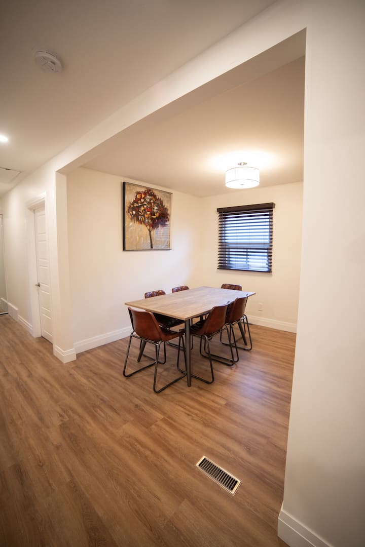 Vibrant 2 Br/ 10 Minutes To Dt - Ottawa