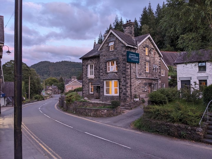 Private 38-bed Hostel - Betws-y-Coed