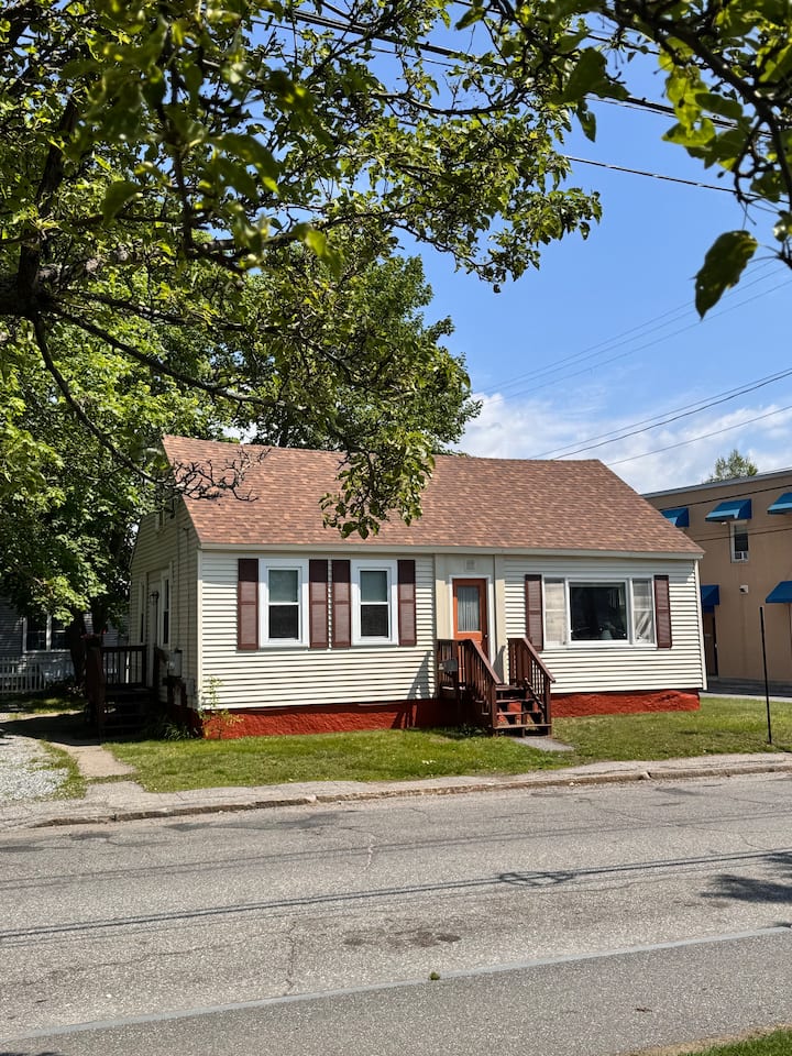 Furnished 1br/efficiency Downtown Brunswick Maine - Brunswick, ME