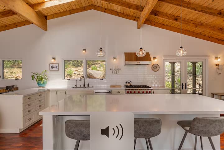 East End Sanctuary / 30 Days + - Ojai, CA