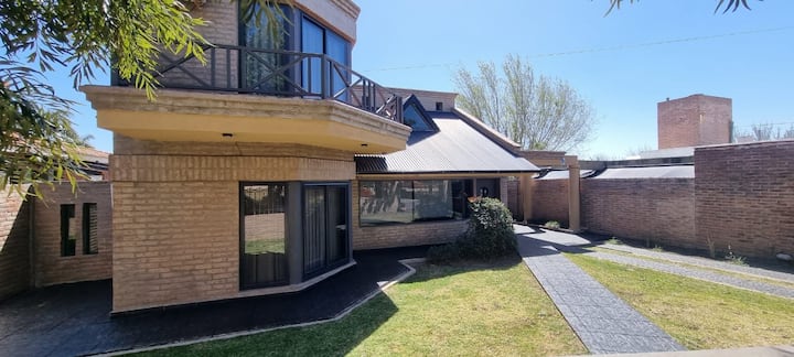 Casa Espaciosa C/ Piscina - Villa Carlos Paz