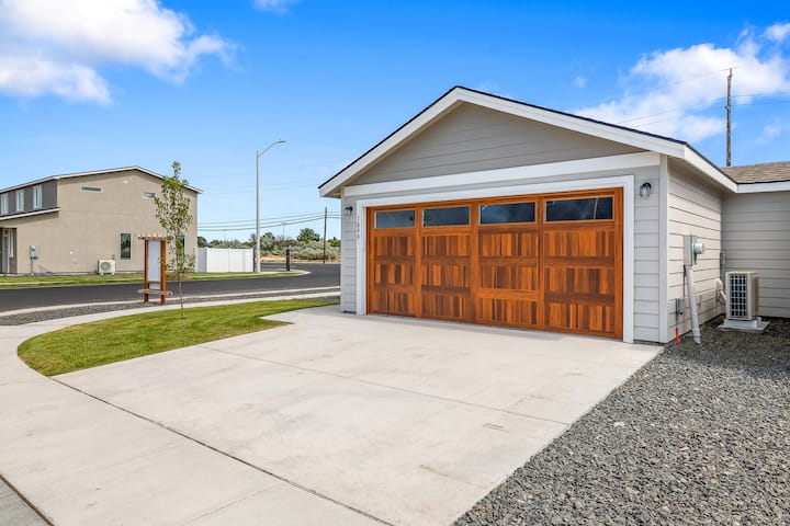 Emerald Retreat - Hat Rock State Park, Hermiston