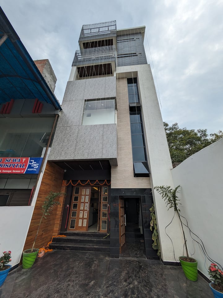 Hotel Seasons Grand - Mughalsarai