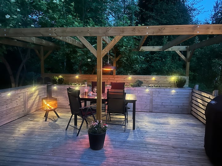 Lugnt Och Soligt Radhus I Bromma! - Stockholm