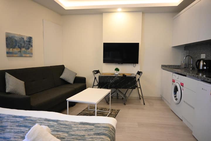 Huzurlu Ve Işıl ışıL 1+0 Daire - Antalya