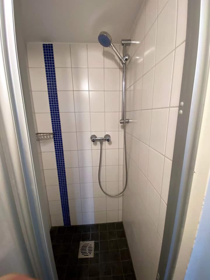 1 Bett Im 5er-frauendorm Mit Bad - Bremen