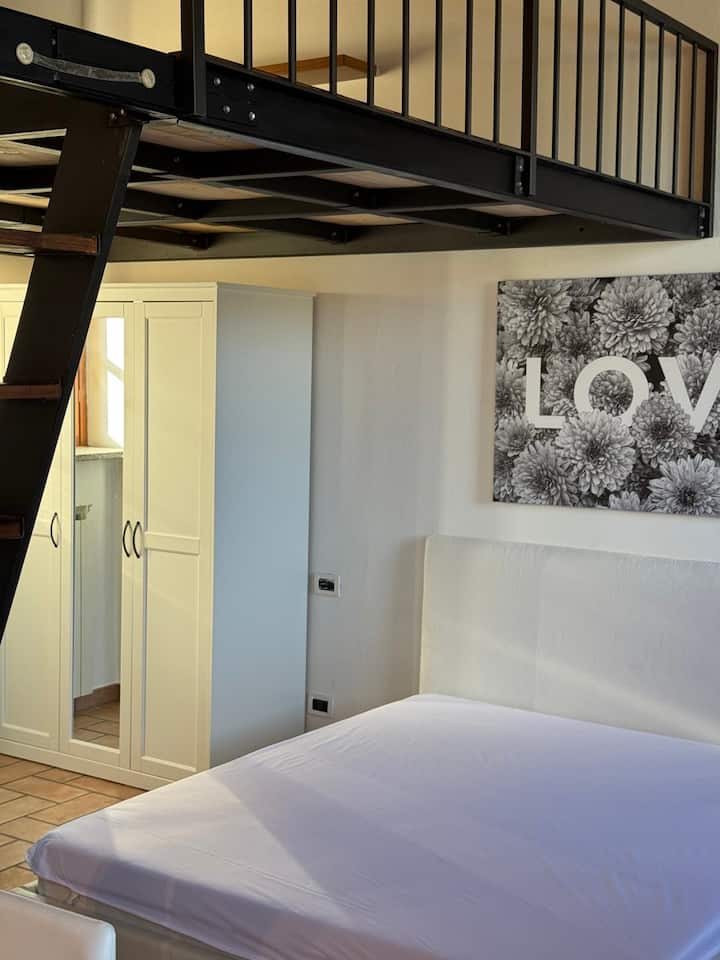 Open Suite With Pool - Como